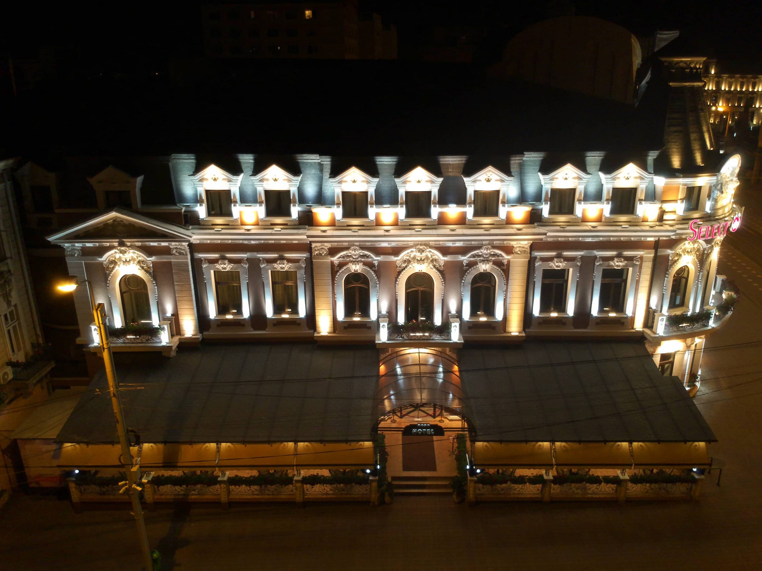 Cazare de 4 stele în centrul istoric din Iași la Select Hotel