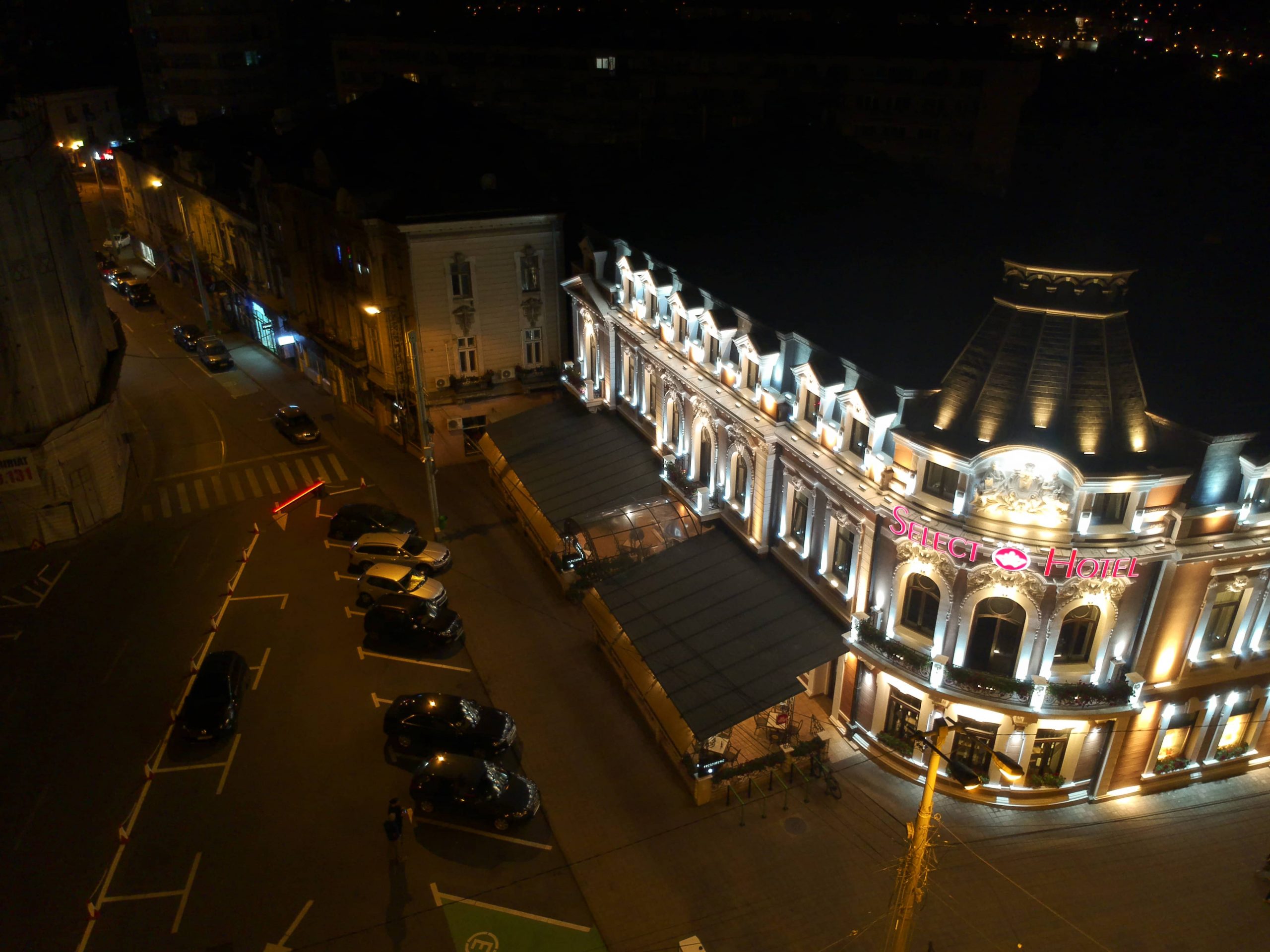 Cazare de 4 stele în centrul istoric din Iași la Select Hotel