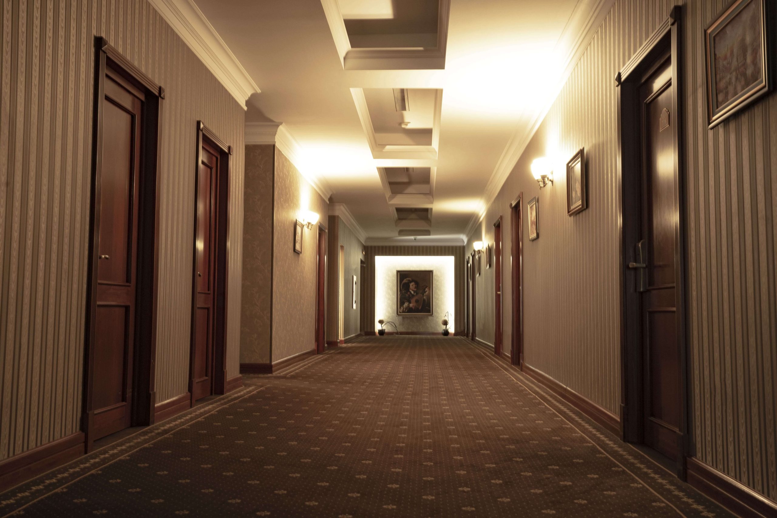 Cazare de 4 stele în centrul istoric din Iași la Select Hotel